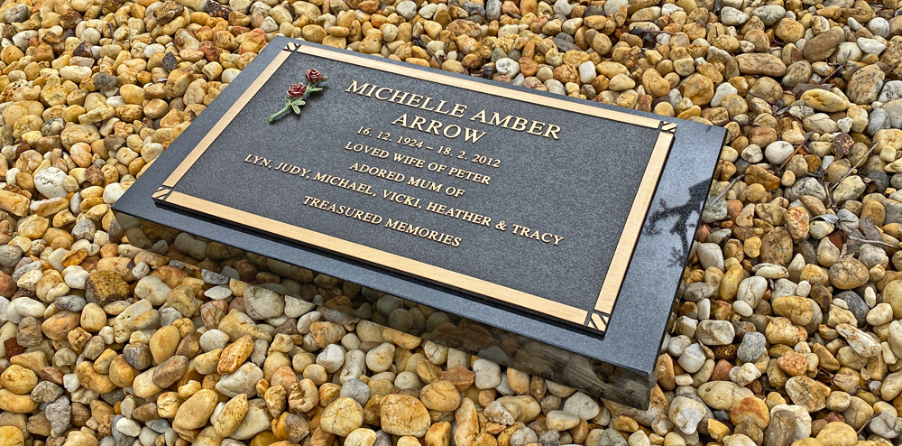 Flat Granite Plaque Base - Black | Wollongong Memorial Gardens